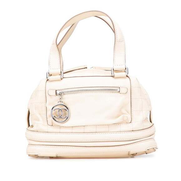 CHANEL | Bags | Chanel Cream Leather Logo Bag | Poshmark